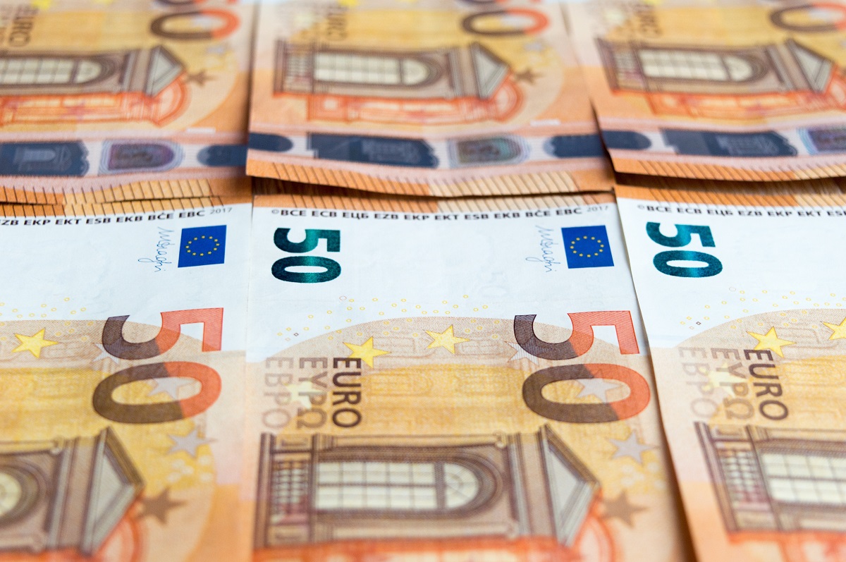 Επίδομα 300 ευρώ το μήνα από την κυβέρνηση σε εργαζόμενους - Οι ...