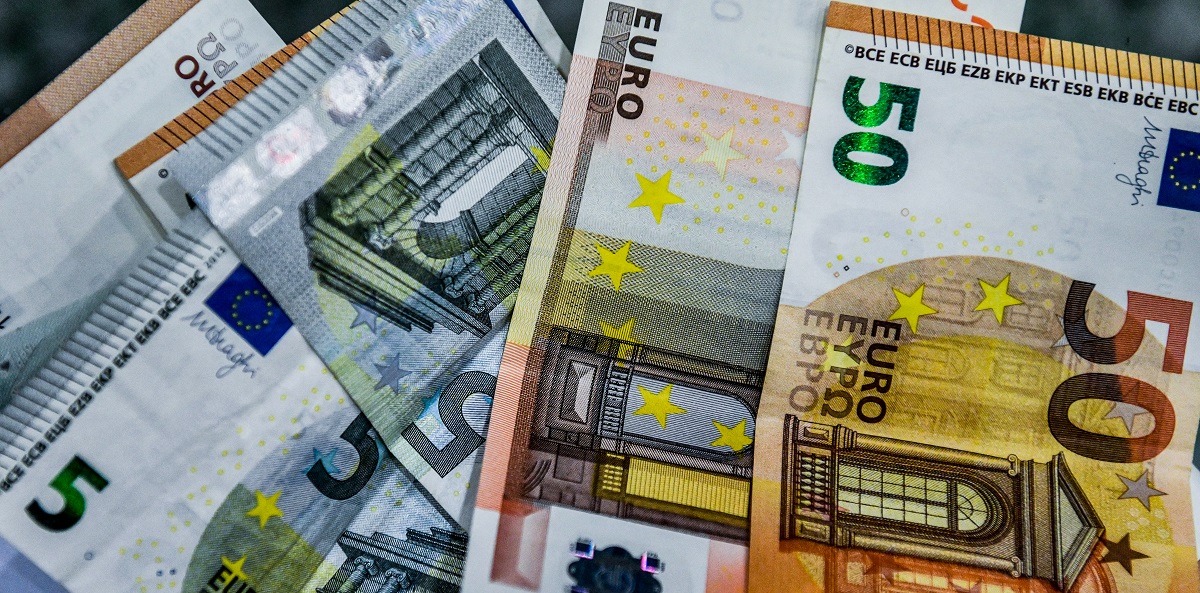 Ελληνική τράπεζα βάζει 150 ευρώ στους λογαριασμούς – Δες αν τα παίρνεις ...